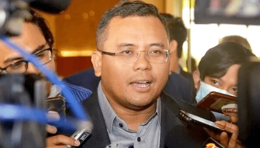 Selangor MB, Wife Apologise over Water Tanker at Their Residence ...