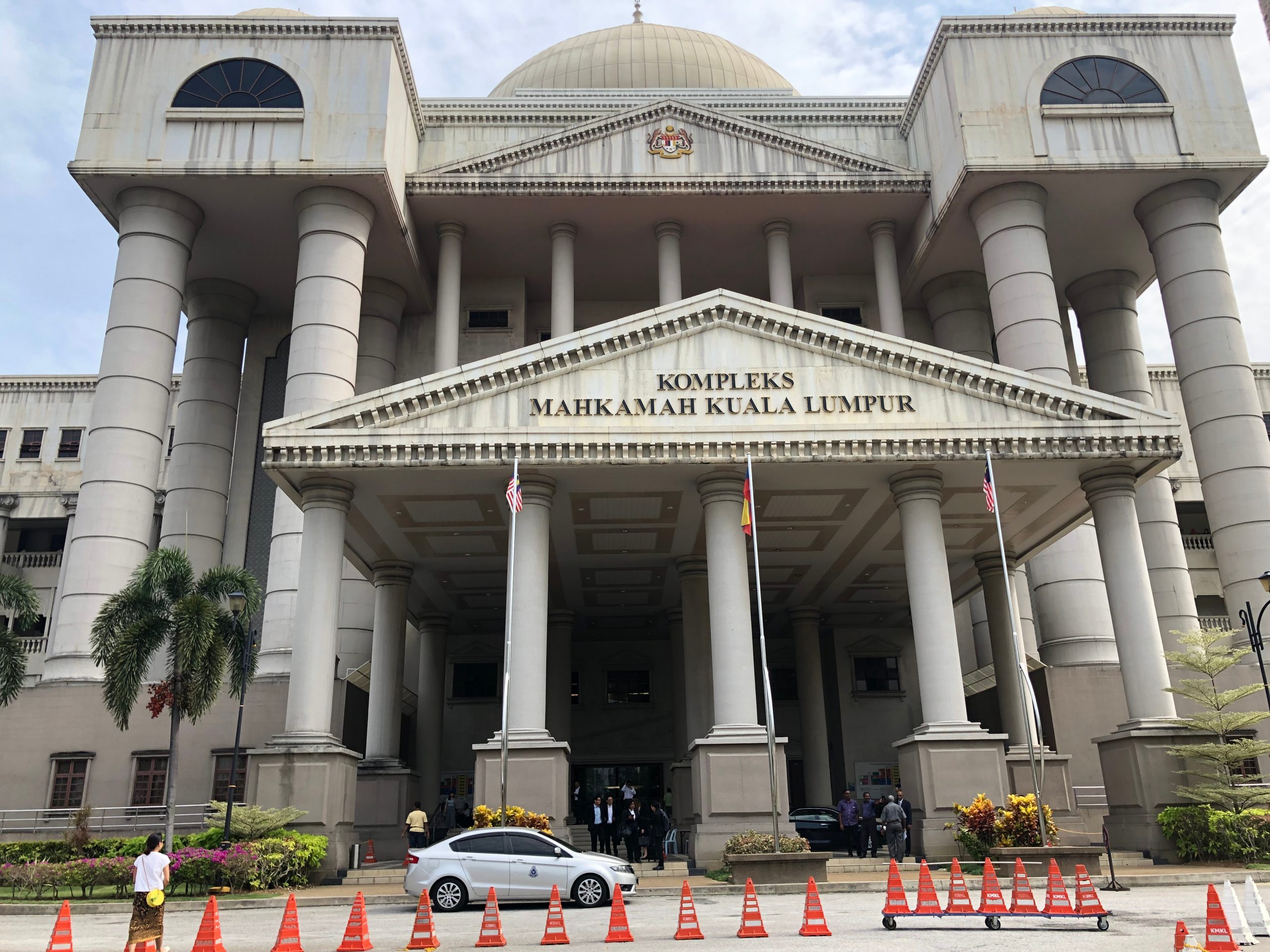 Najib's 1MDB corruption trial: Investigating officer not fit to testify ...